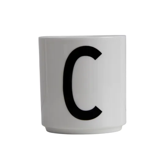 Design Letters Becher & Tassen mit Buchstaben → NordicNest.de
