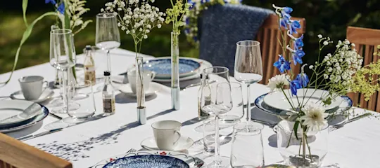 Midsommar Tischdeko: 5 Ideen für Ihre Mittsommer Dekoration
